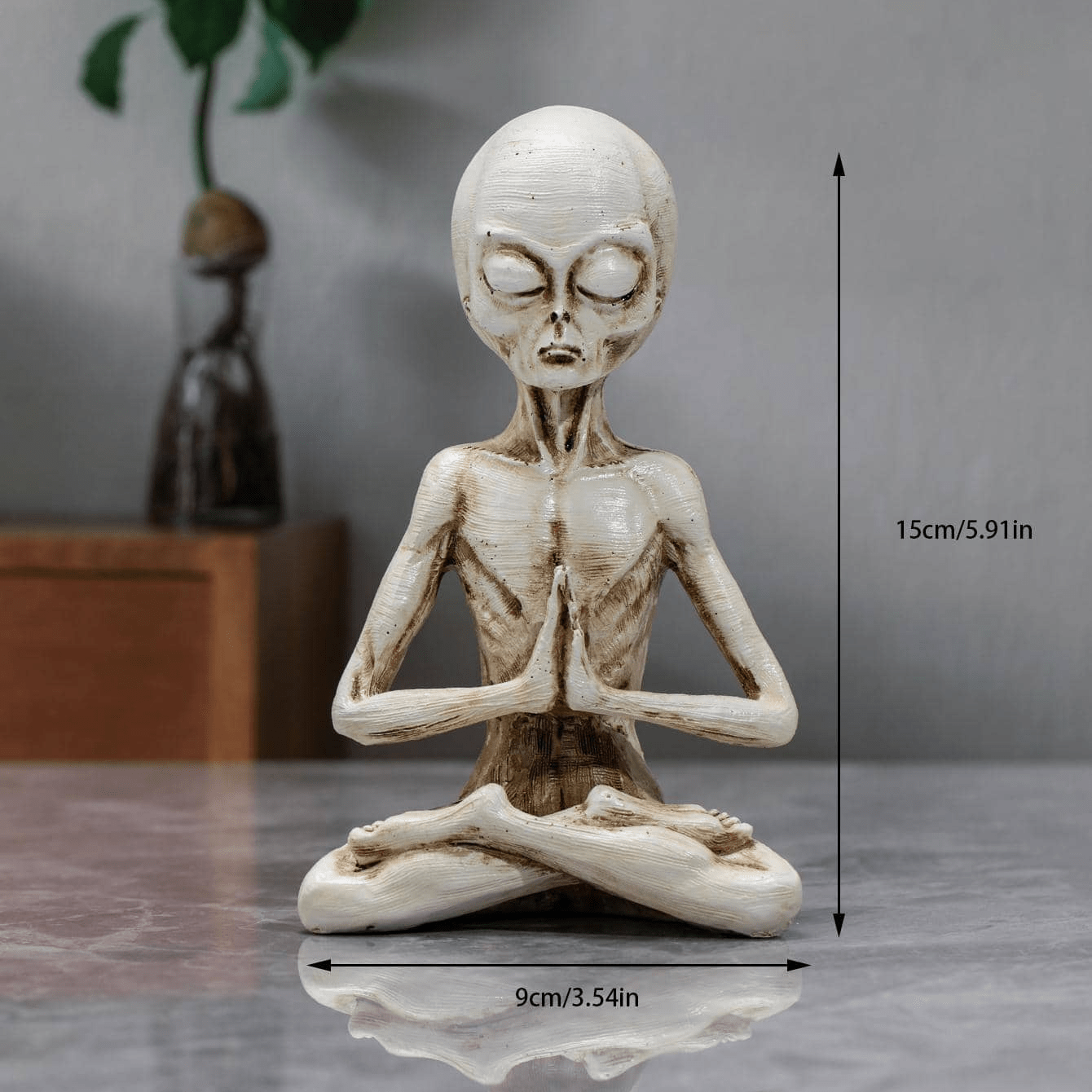 1pc Alien Yoga Pose Resin Craft Home Decorative Figurine For Living ...