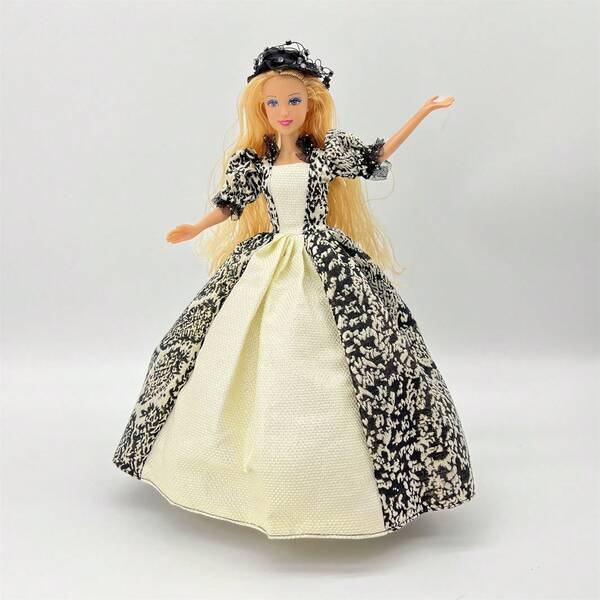 Defa Lucy Collection Princess Doll In Evening Gown And Wedding Dress ...