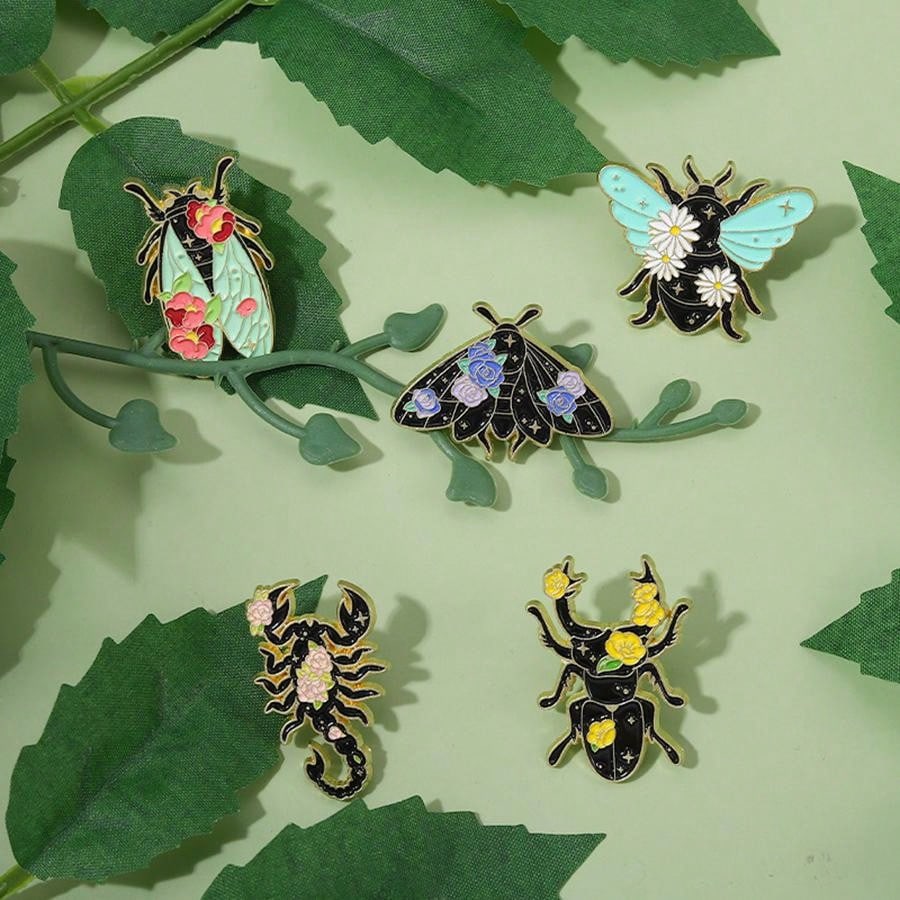 Insect Brooch Set Beetle Moth Scorpion Shaped Alloy Badge For Clothes ...