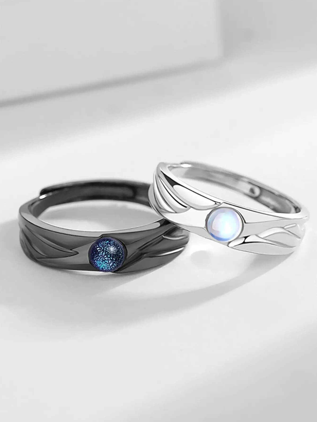 1pair Sun And Moon Couple Rings, Black And White | SHEIN USA