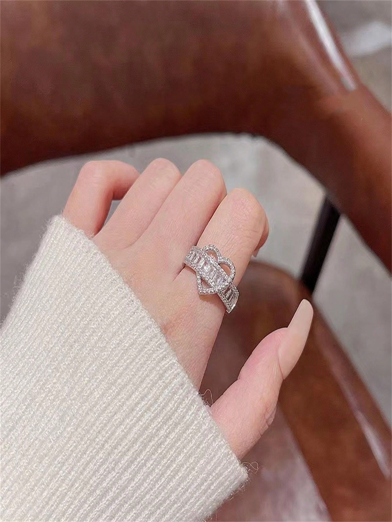 A Heart-Shaped Sparkling Ring | SHEIN UK