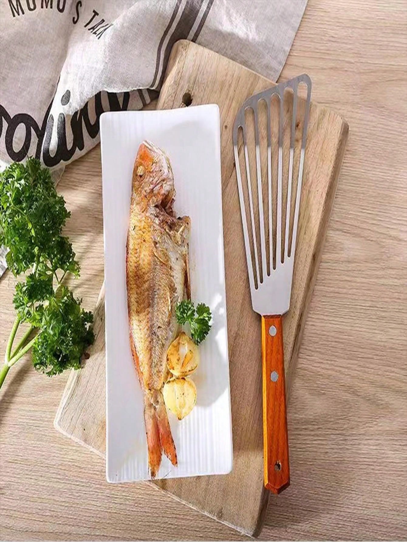Stainless Steel Non-Stick Pan Turner With Wooden Handle For Frying ...