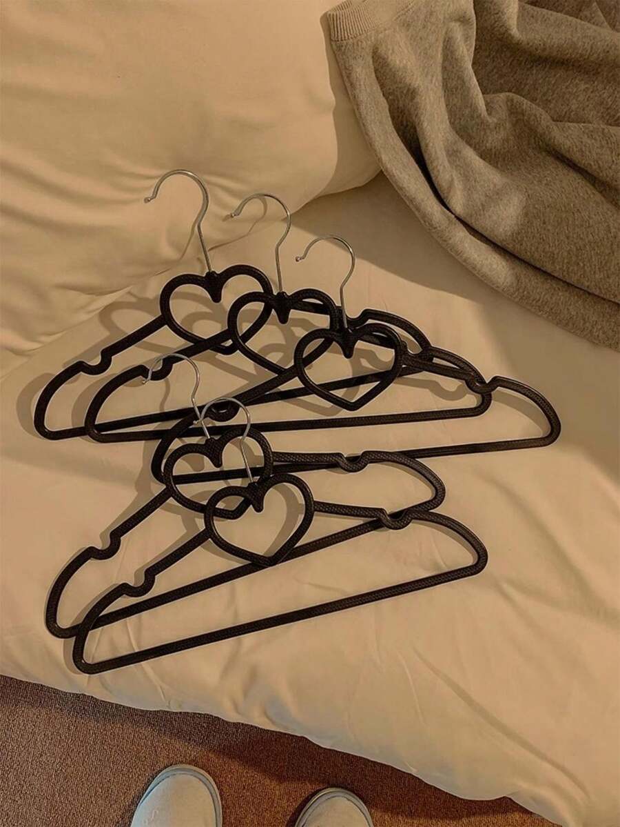 Non-Slip Clothes Hanger With Shoulder Bump And Clothes Support, For ...