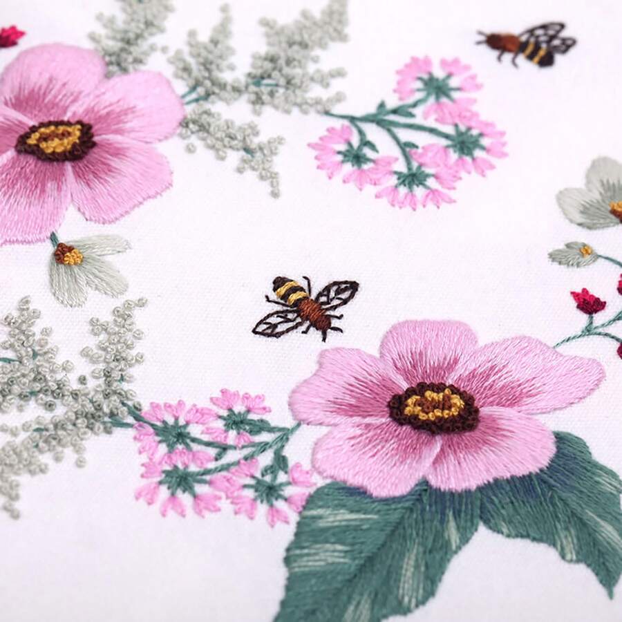 A Set Of Warm Spring Blossom Patterned Su Embroidery Cross Stitch ...