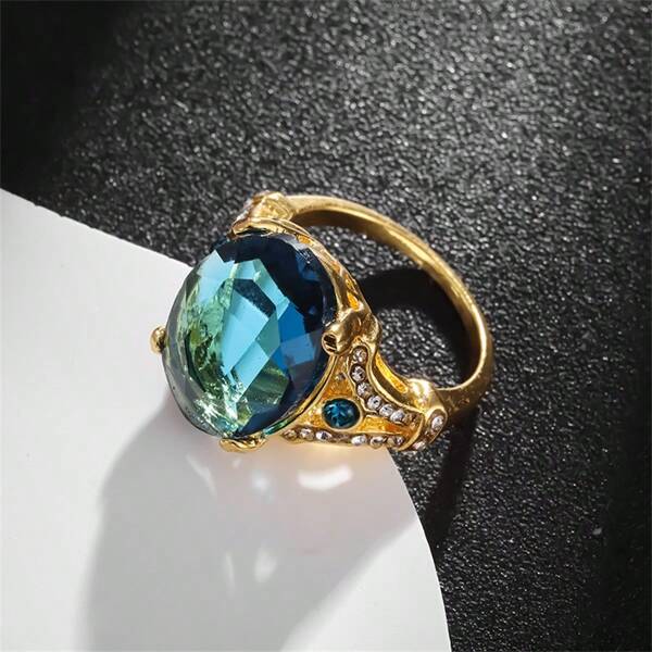 Stylish, Elegant And Luxurious Oval Full Diamond Sapphire Women'S ...