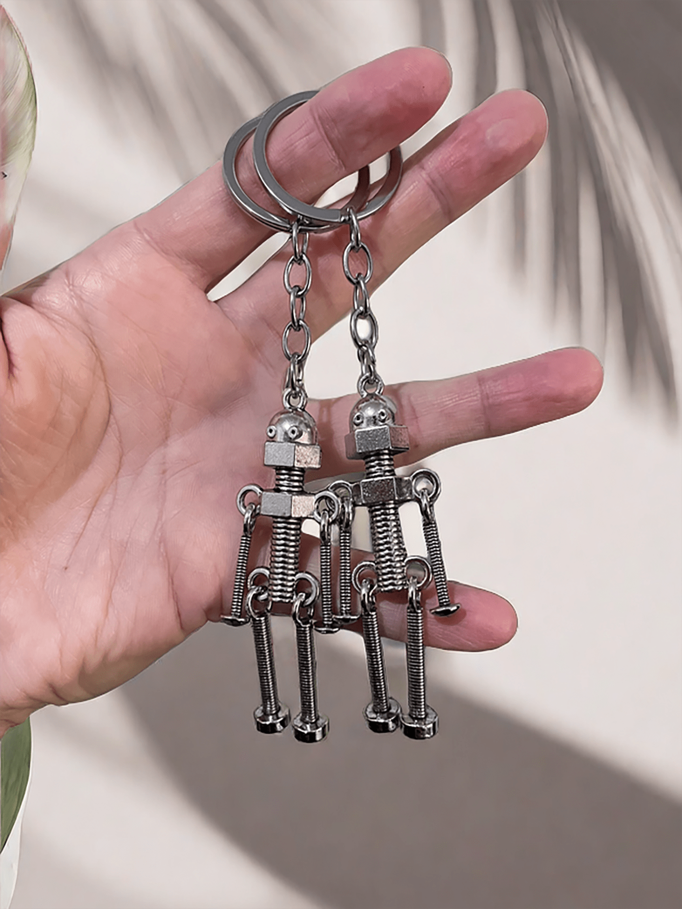 1pc New Arrival 2024 Creative Screw Shaped Robot Keychain With Movable ...