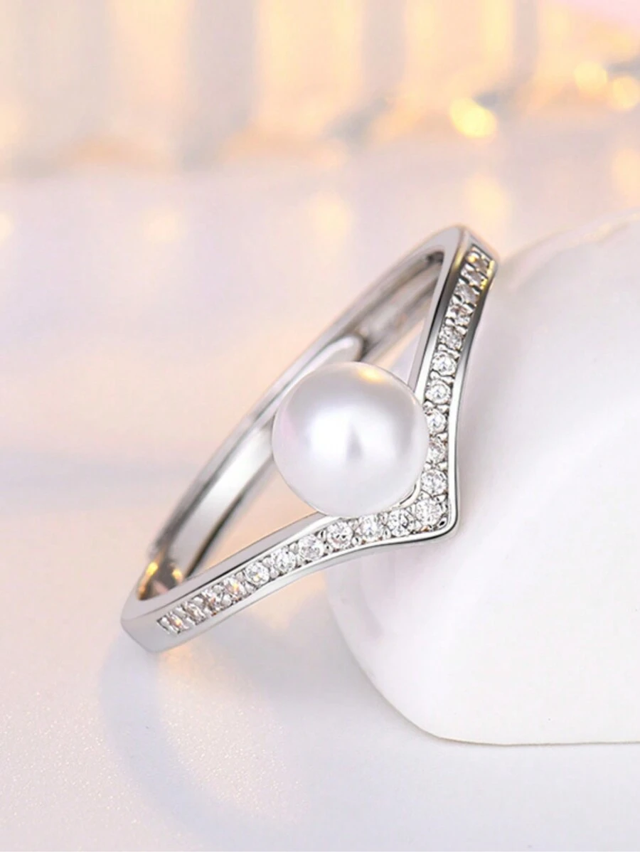 An Elegant, Fashionable, Simple And Atmospheric S925 Sterling Silver Ring With Natural Pearls ...