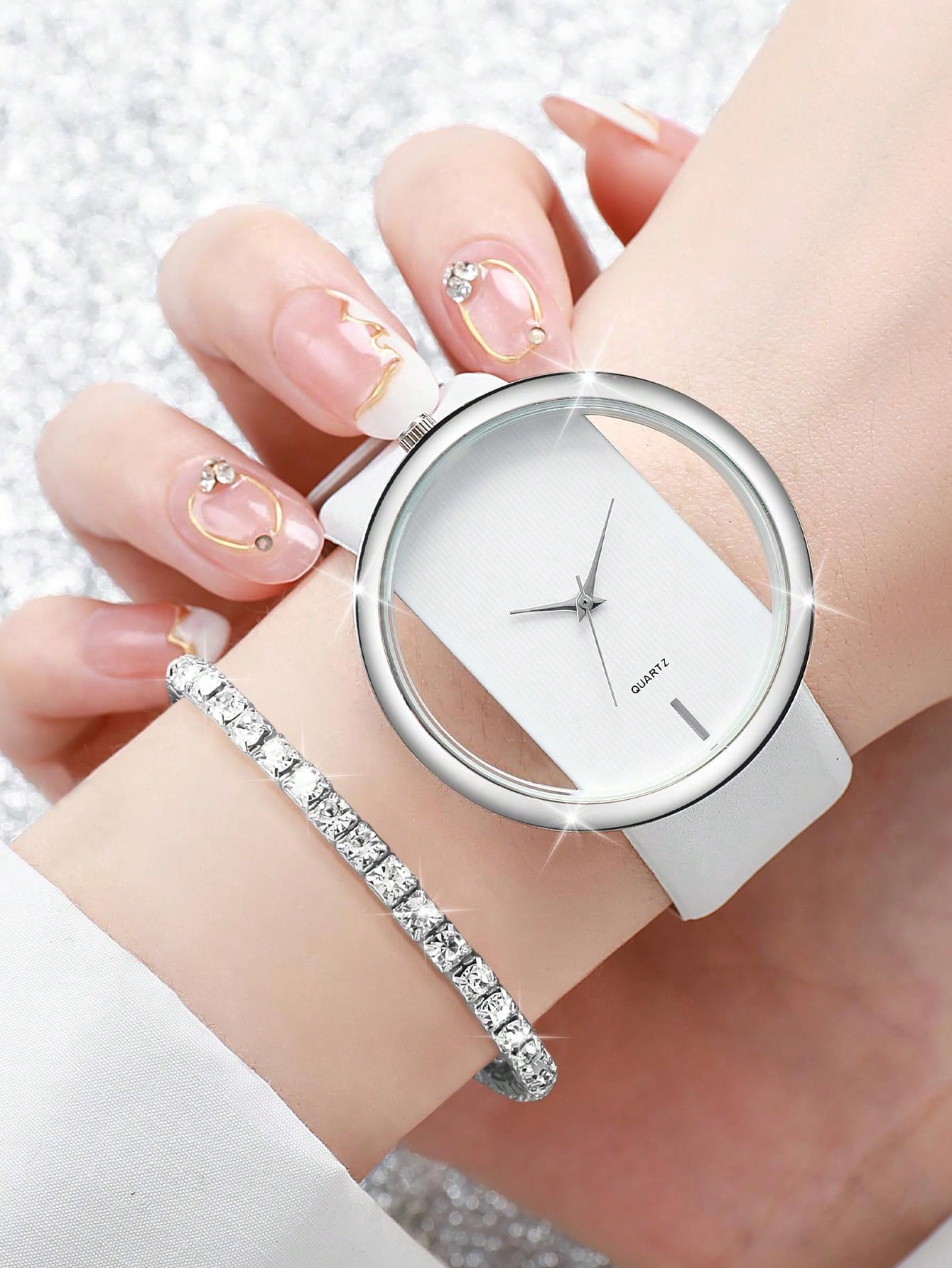 Montre-bracelet À Quartz À Cadran Creux À Design Simple Et Bracelet En ...