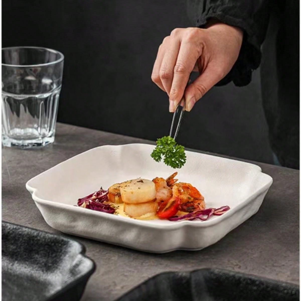 High Value Black And White Ceramic Plate, Simple And Creative ...