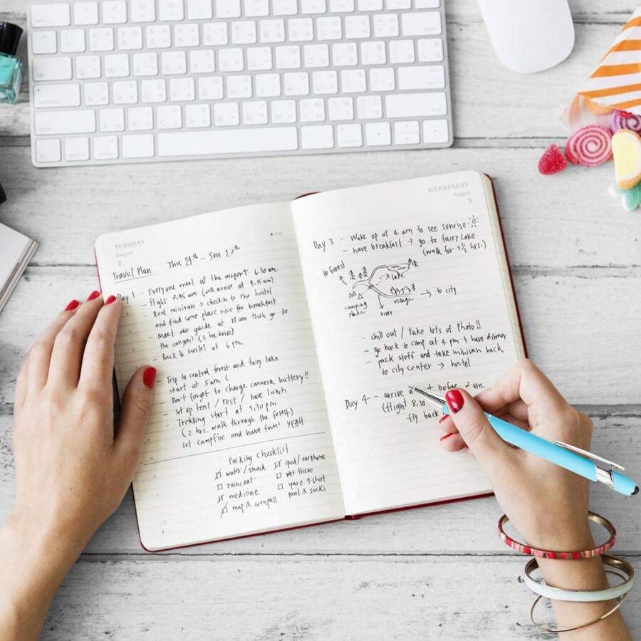 12 Pca Retractable Ballpoin Pens With Ultra Black Ink Solid Portable ...