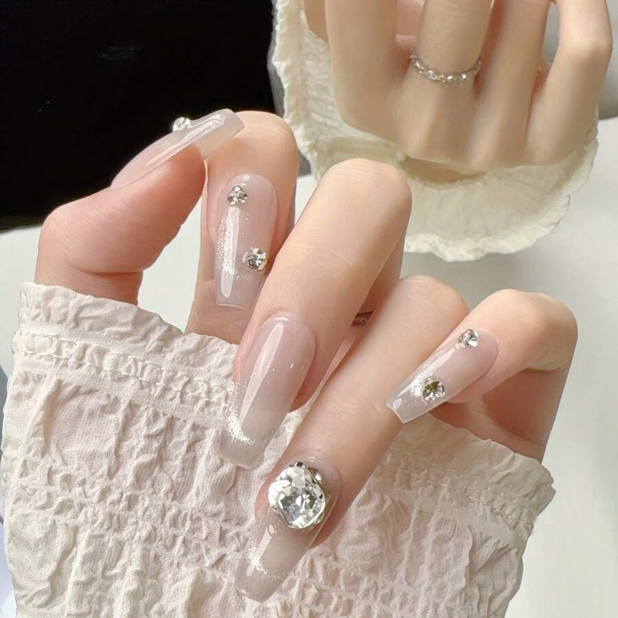 Original Real-Life Photo Of Handmade Wearable Nail Phototherapy Nail ...