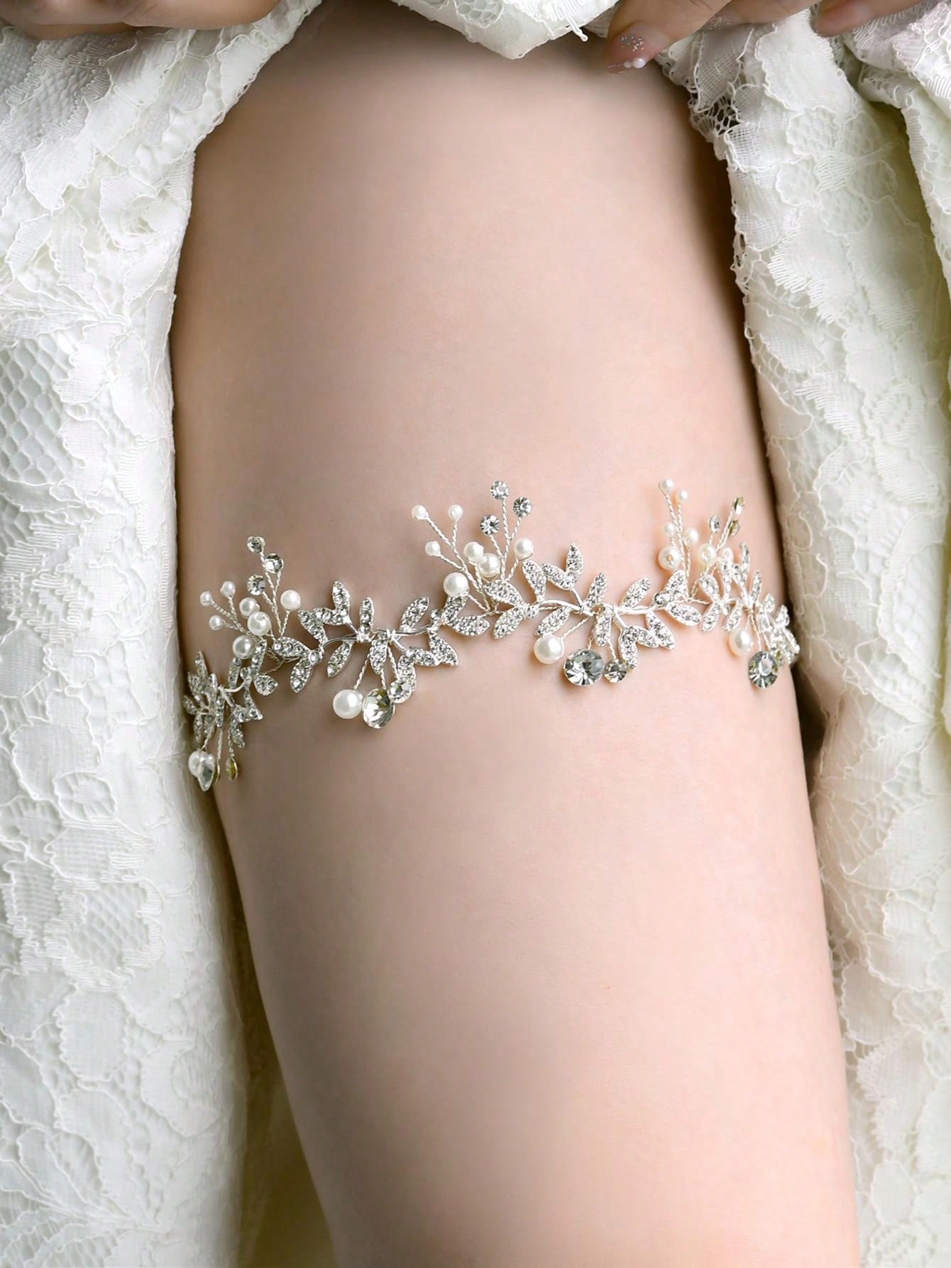 Handmade Sexy Women Leg Chain With Rhinestone Leaf Pendant & Silk ...