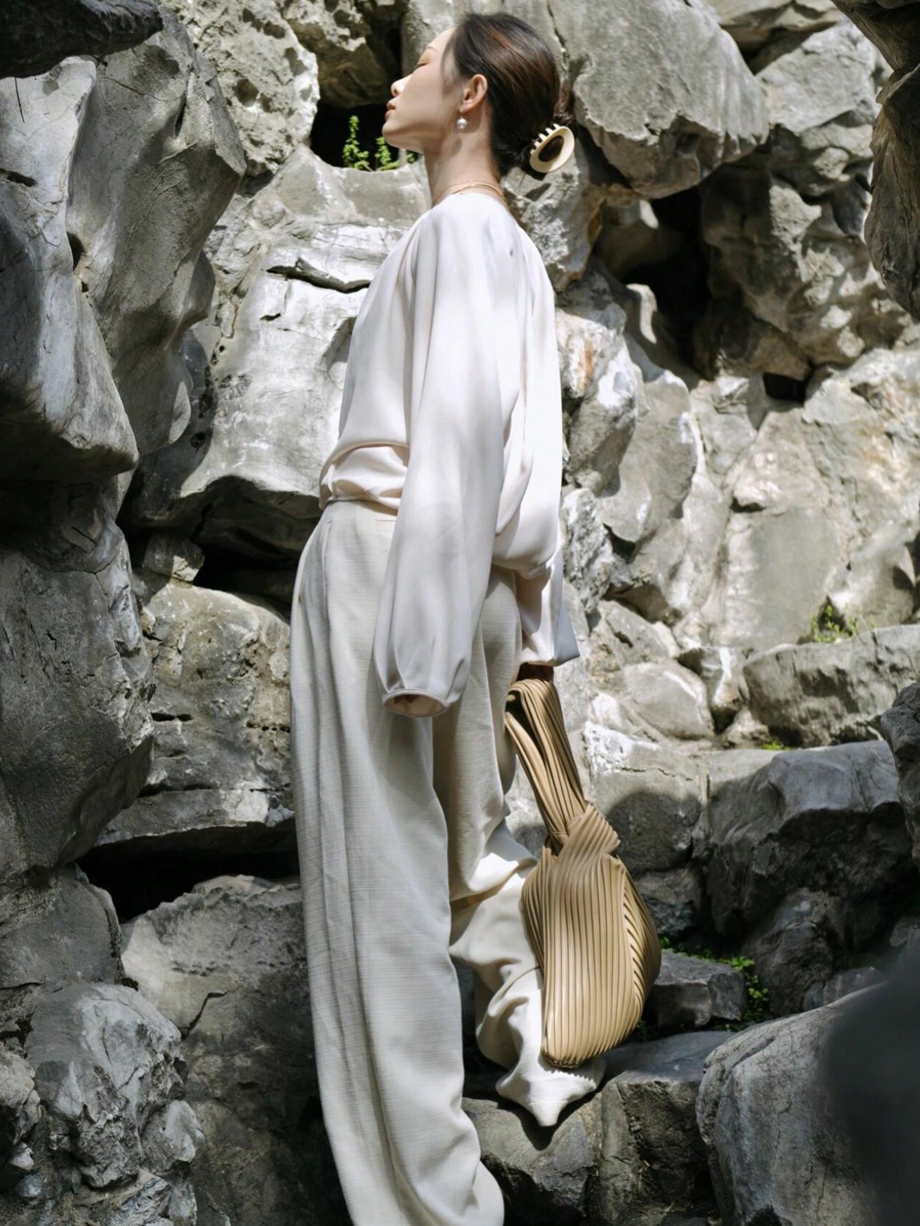 2024 New Arrival Vintage French Style Soft Folded Commuter Handbag ...