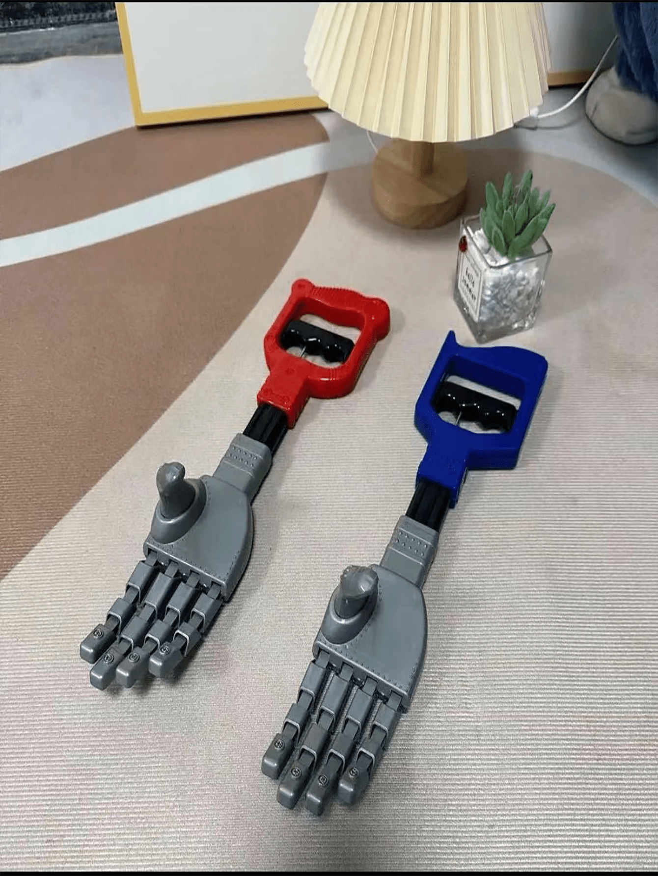 1pc Mechanical Plastic Arm Hand Squeeze Toy, Creative Funny Stress ...