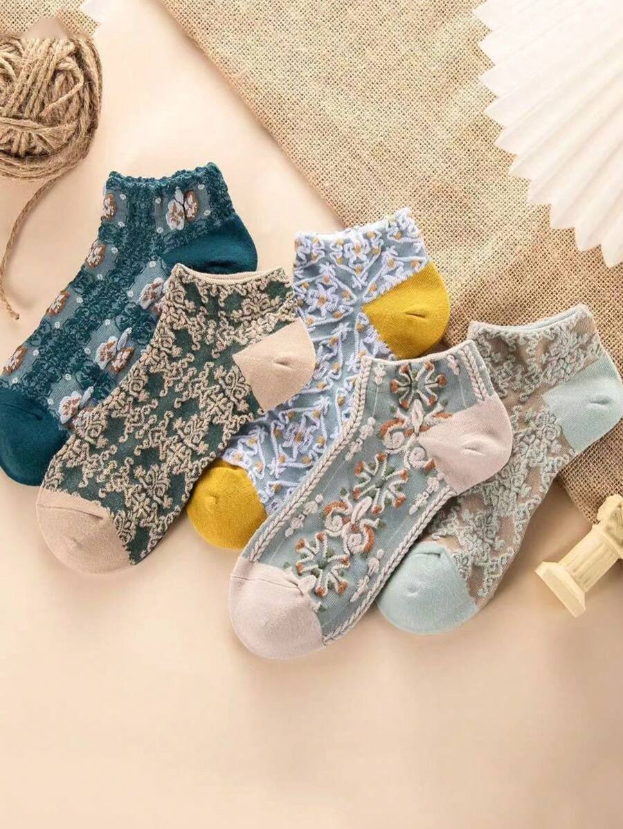 Random 5 Pairs Of Low Cut Socks With 3d Relief Vintage, Embroidery ...