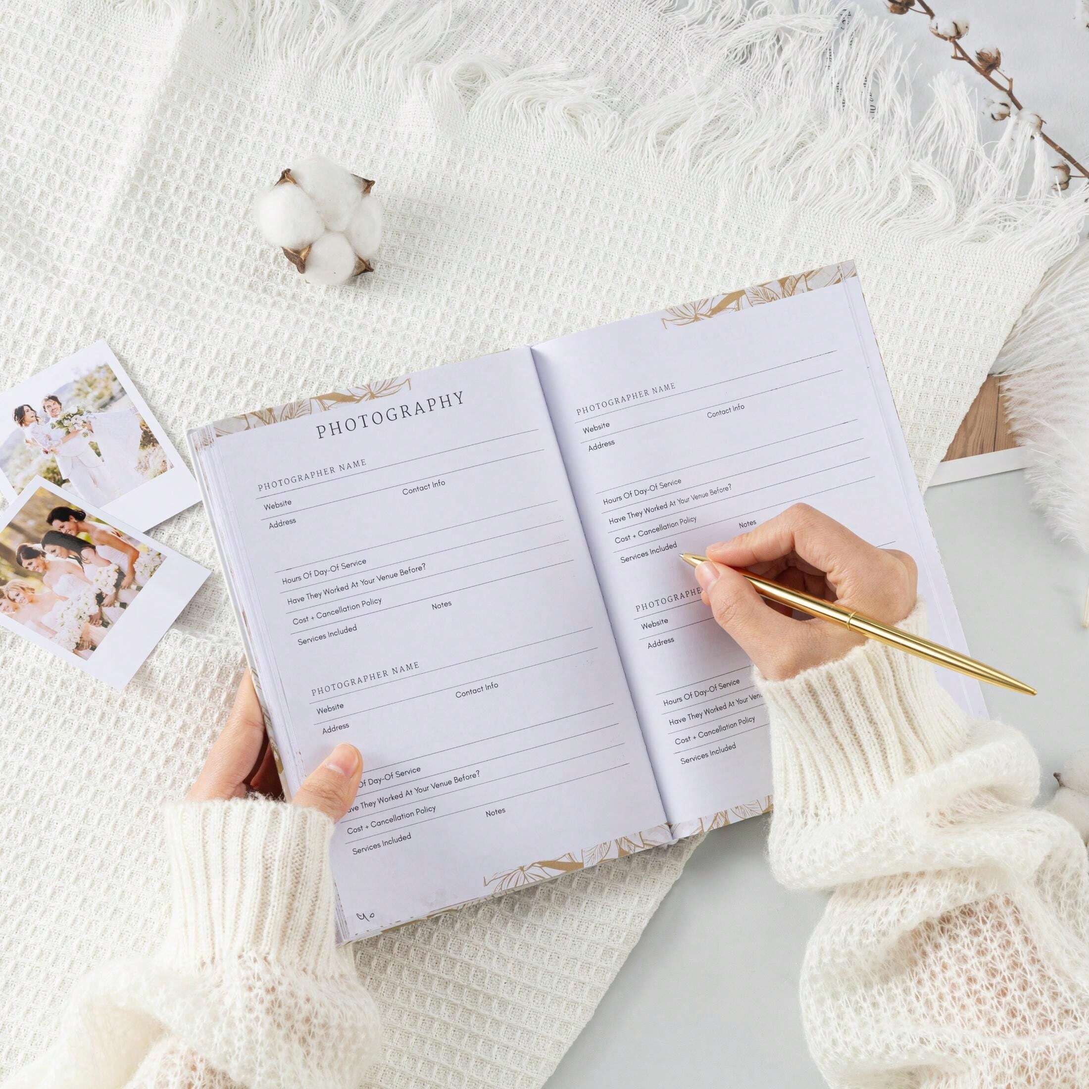 The Wedding Planner Checklist: A Portable Guide To Organizing Your ...