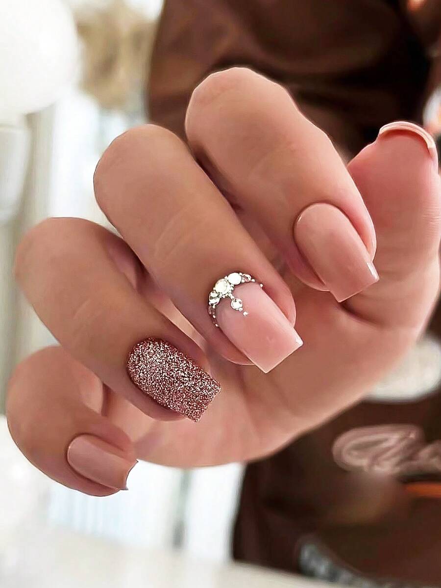 Gradient Medium Length European Style Nail Polish Glittering Pile ...