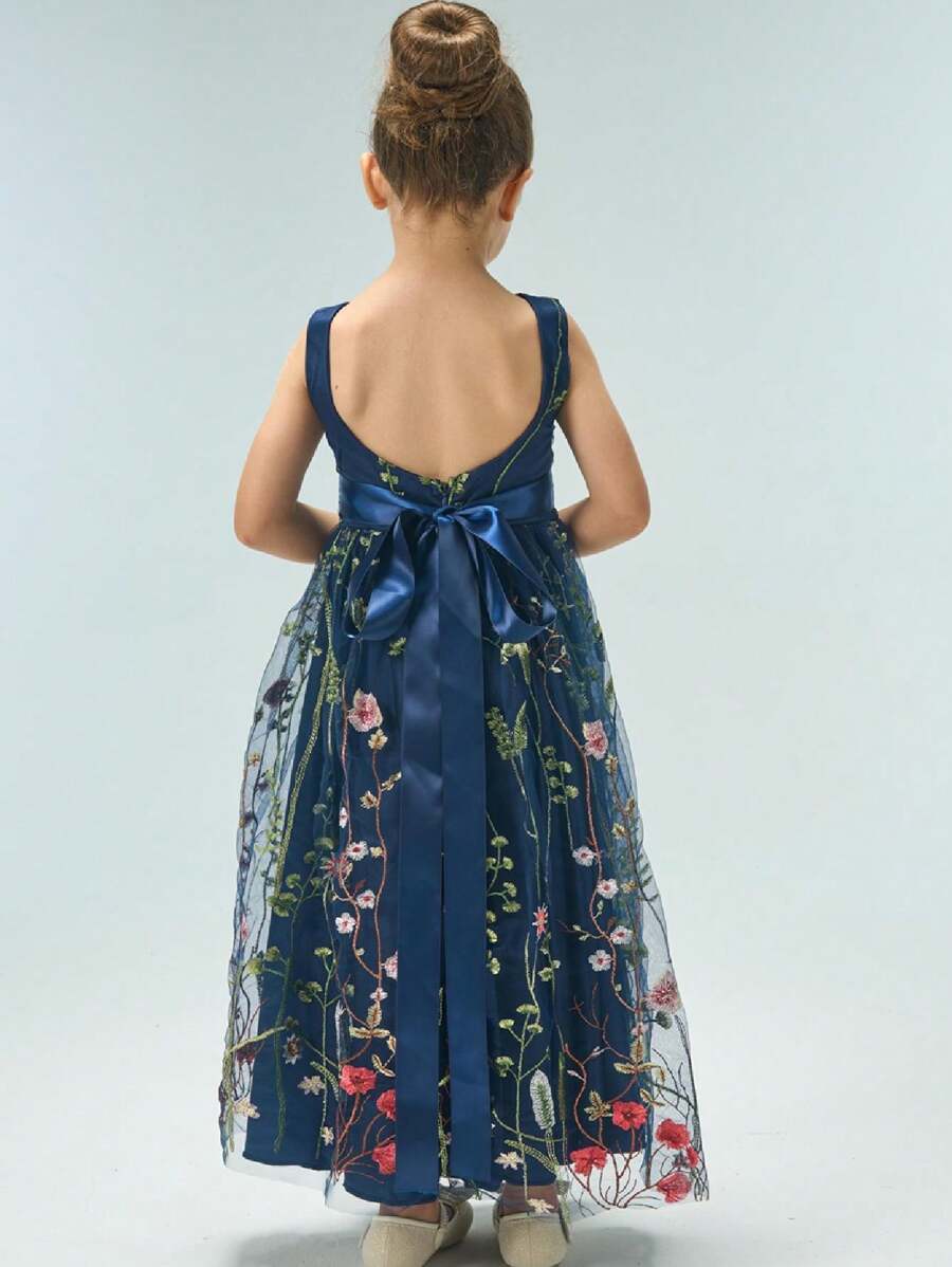 Young Girl A-Line V-Neck Floor-Length Embroidered Jacquard Flower Girl ...