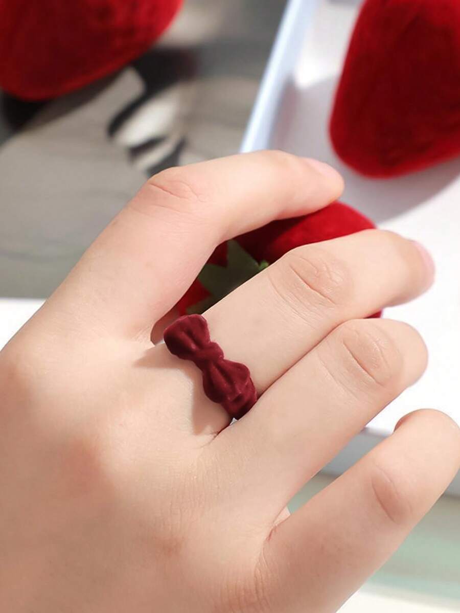 1 Set Novelty Cartoon Strawberry Ring With Red Plush Jewelry Box, Cute ...