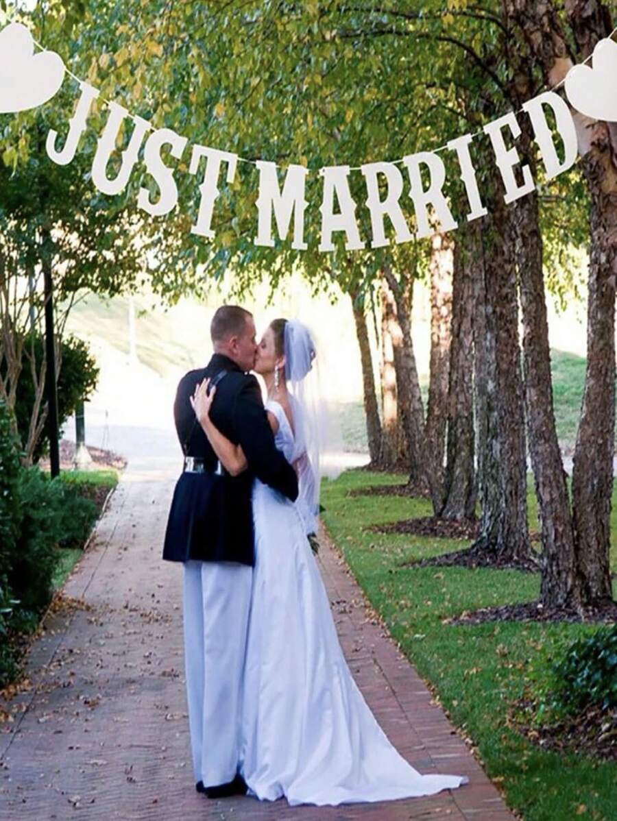 1PC JUST MARRIED Letters Fishtail Pull Flag Stage Birthday Party ...