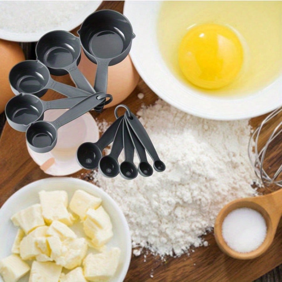 10-Piece Set Of Plastic Measuring Spoons And Measuring Cups, Flour ...