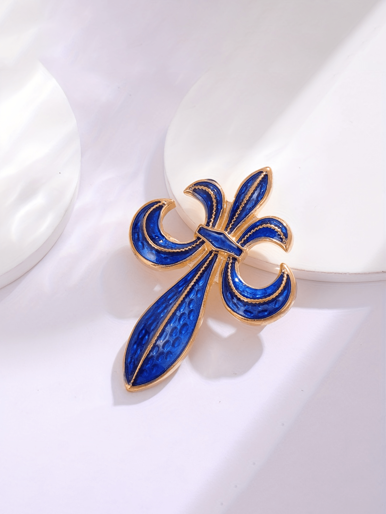 Retro Brooch That Matches Well With Any Clothing, Can Be Used To ...