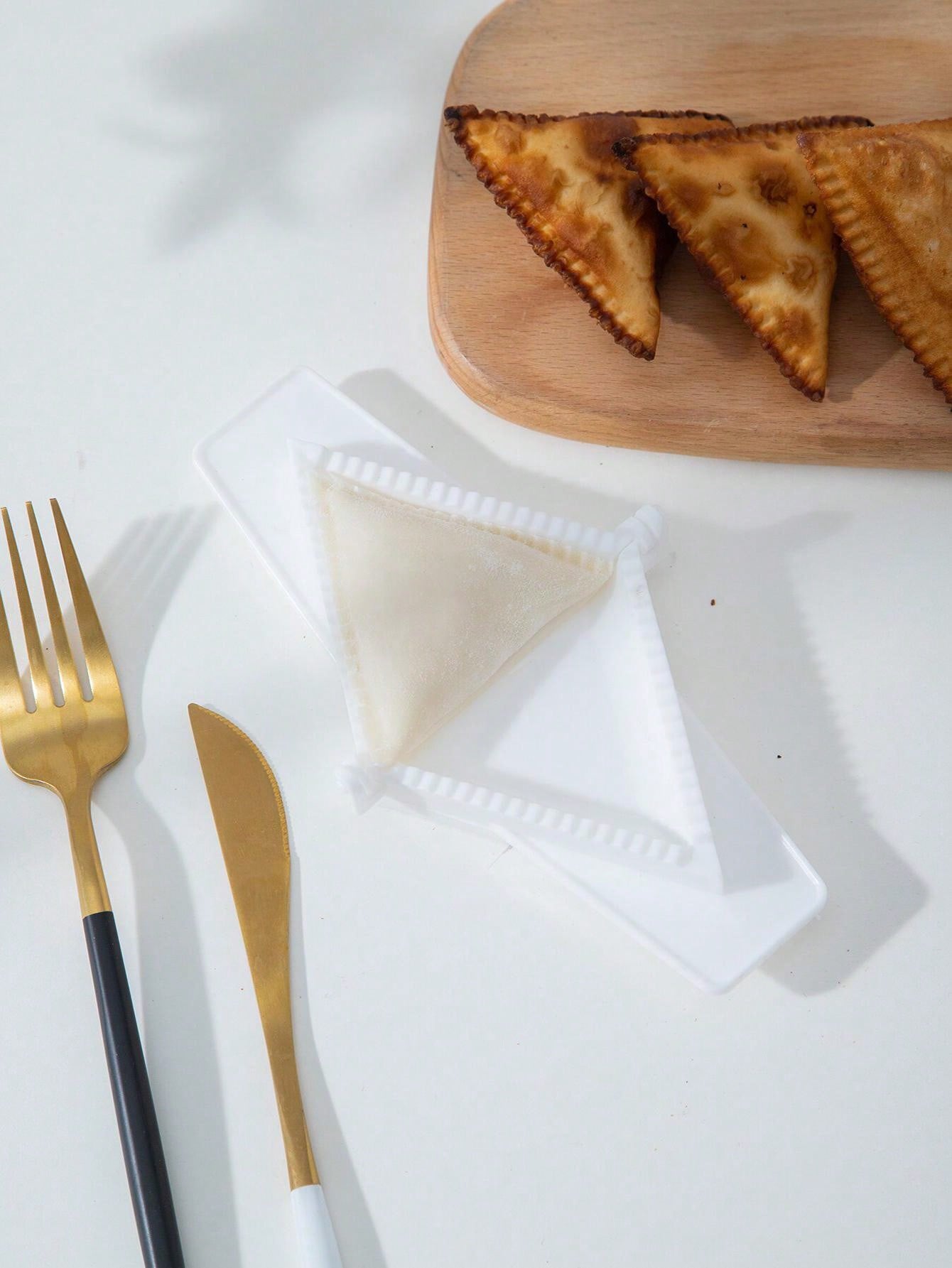 1pc Simple Triangle Dumpling Mould For Convenient Dumpling Wrapping At ...