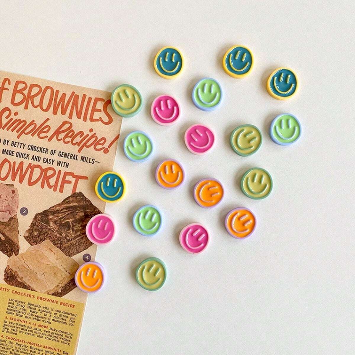 5pcs/10pcs Colorful Smiling Face Refrigerator Magnets, Decorative ...