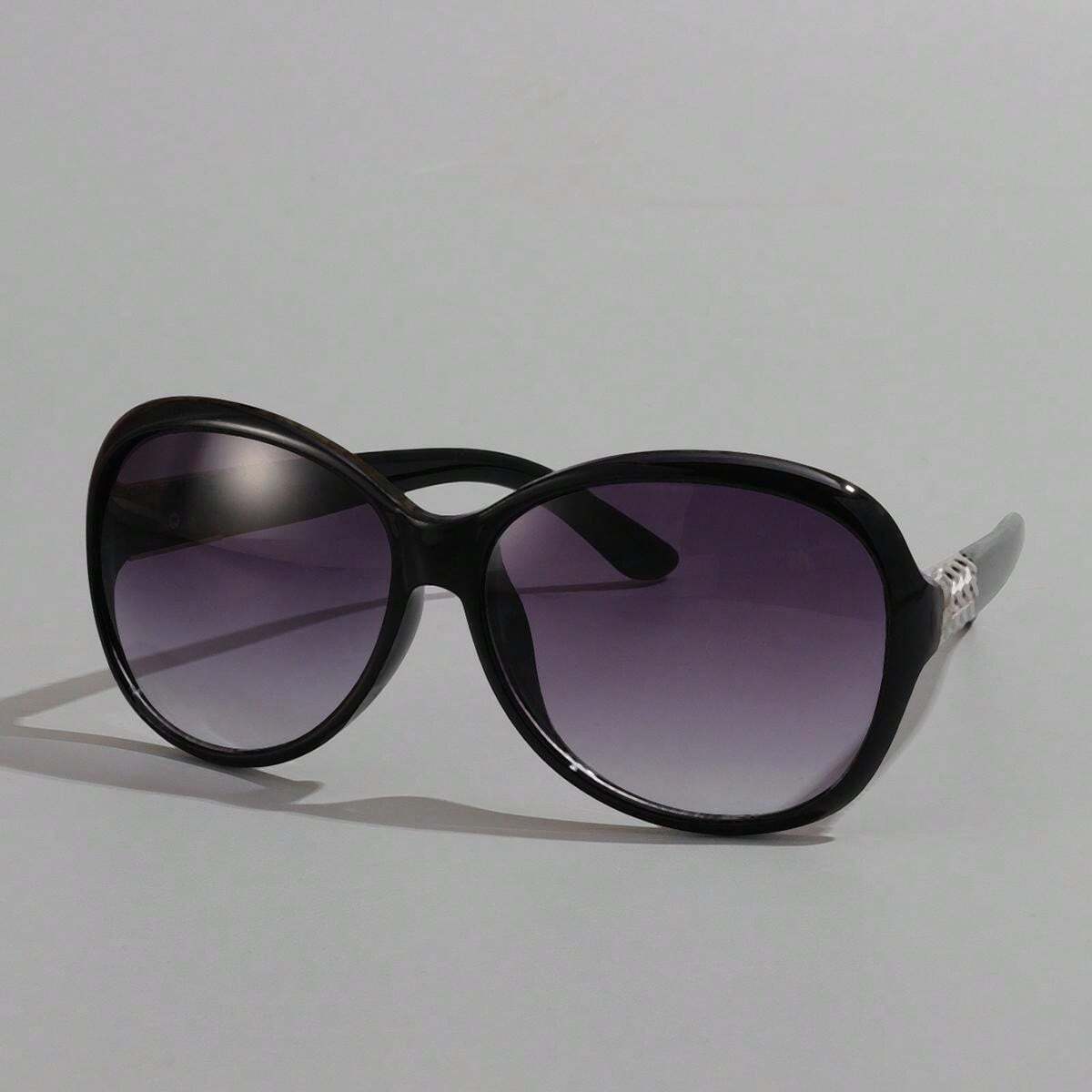 One Pair Of Stylish Women Eyeglasses Featuring Frog-Eyeglasses Design ...
