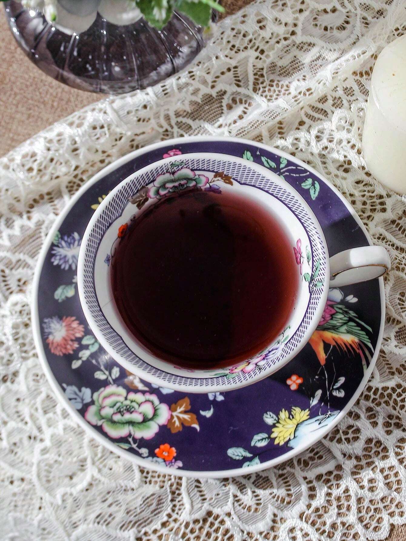 A Set Of Chinese Style Ceramic Tea Cups And Saucers With Bird And ...