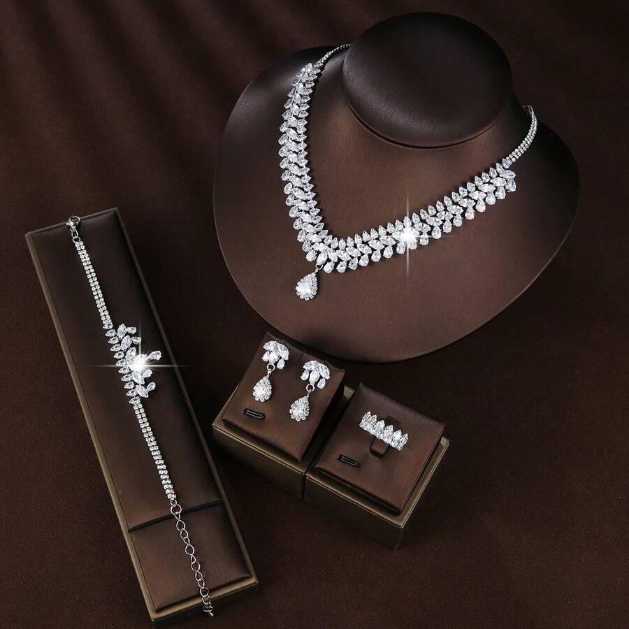 5 Stück Kupfer beschichtete Silber Cubic Zirkonia Ohrringe, Armband, Ring, Halskette Braut Set ...