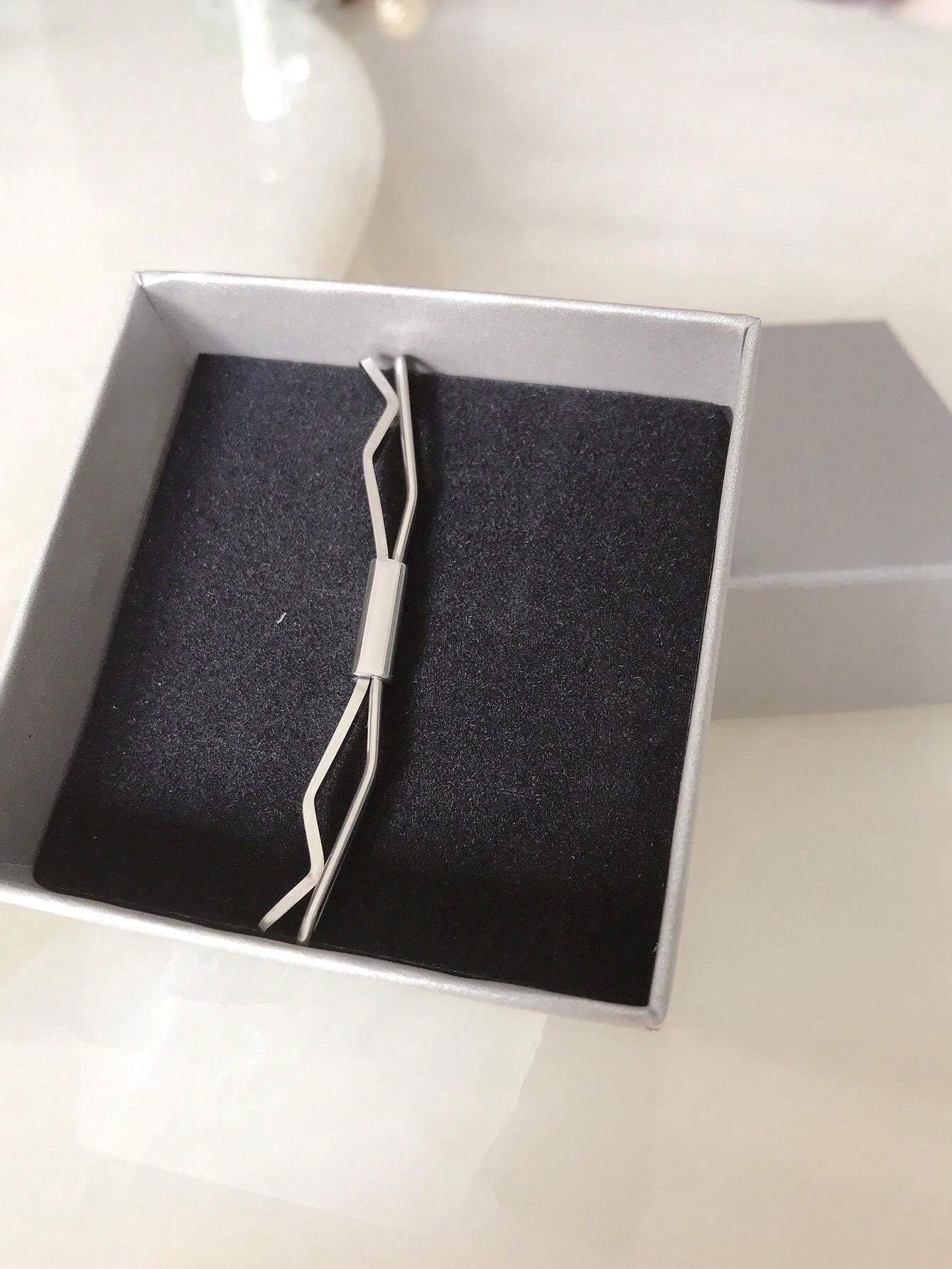 A Gift Box Of High-End And Stylish Business Silver Shirt Collar Clips ...