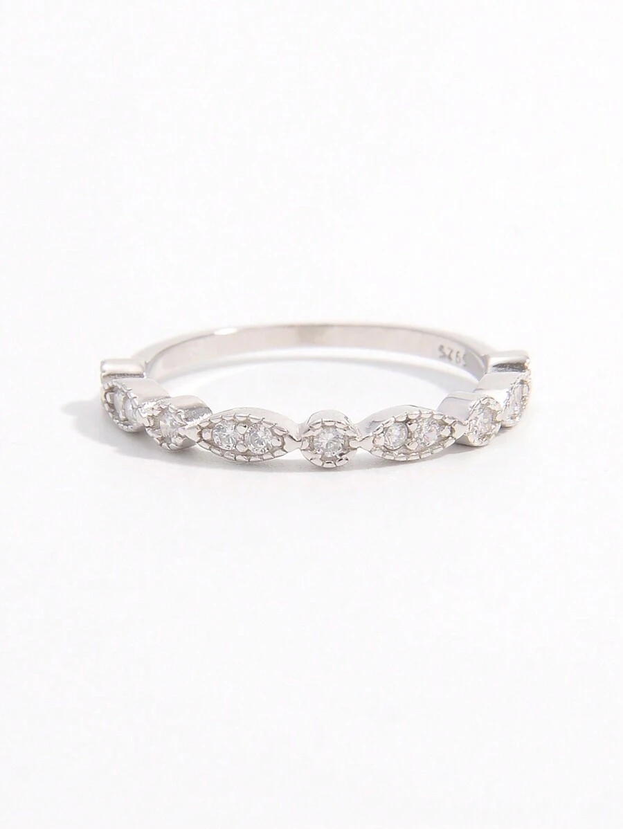 An Elegant, Stylish, Classic And Exquisite Ring Made Of 925 Silver And ...