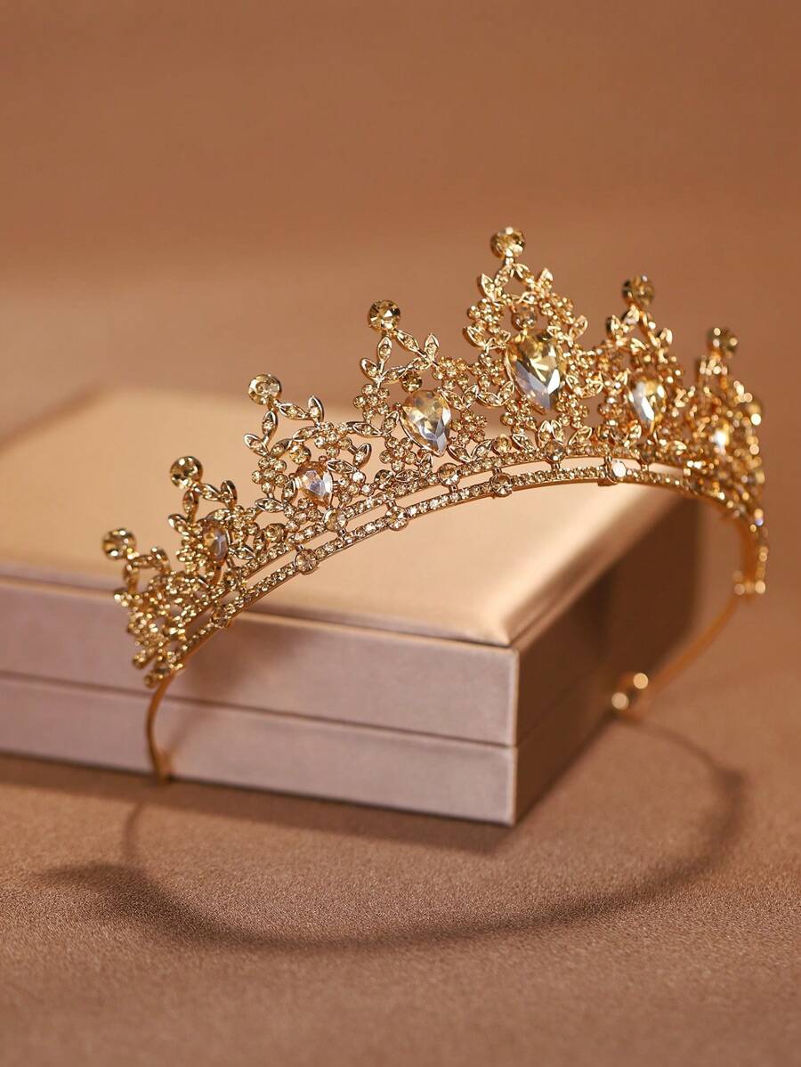 One Fashionable And Exquisite Alloy Crown, Suitable For Women To Wear ...