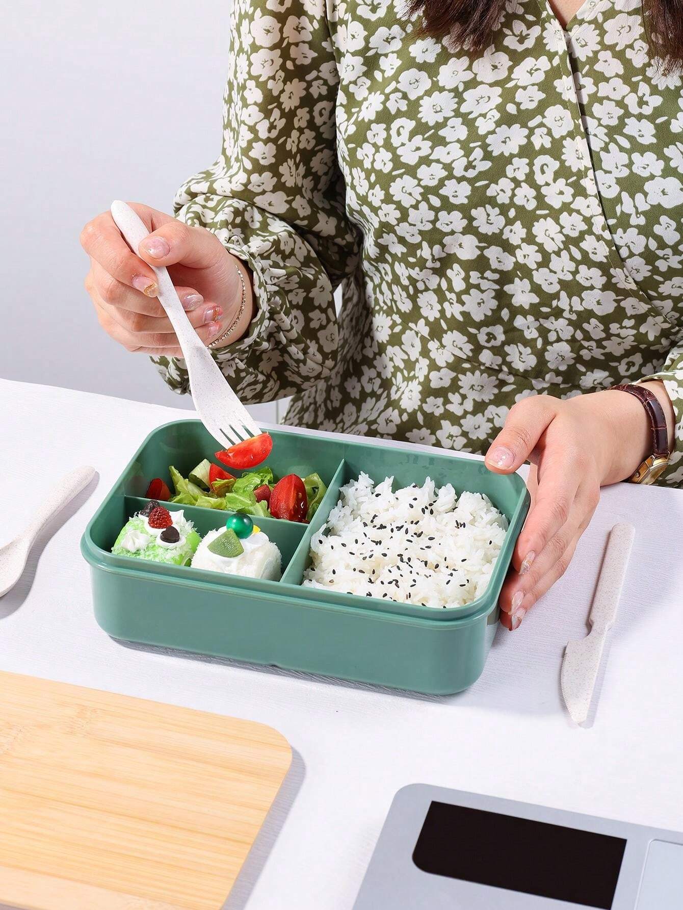 One Piece Bento Box With Cutlery, Wooden Lid, And Divided Compartments ...