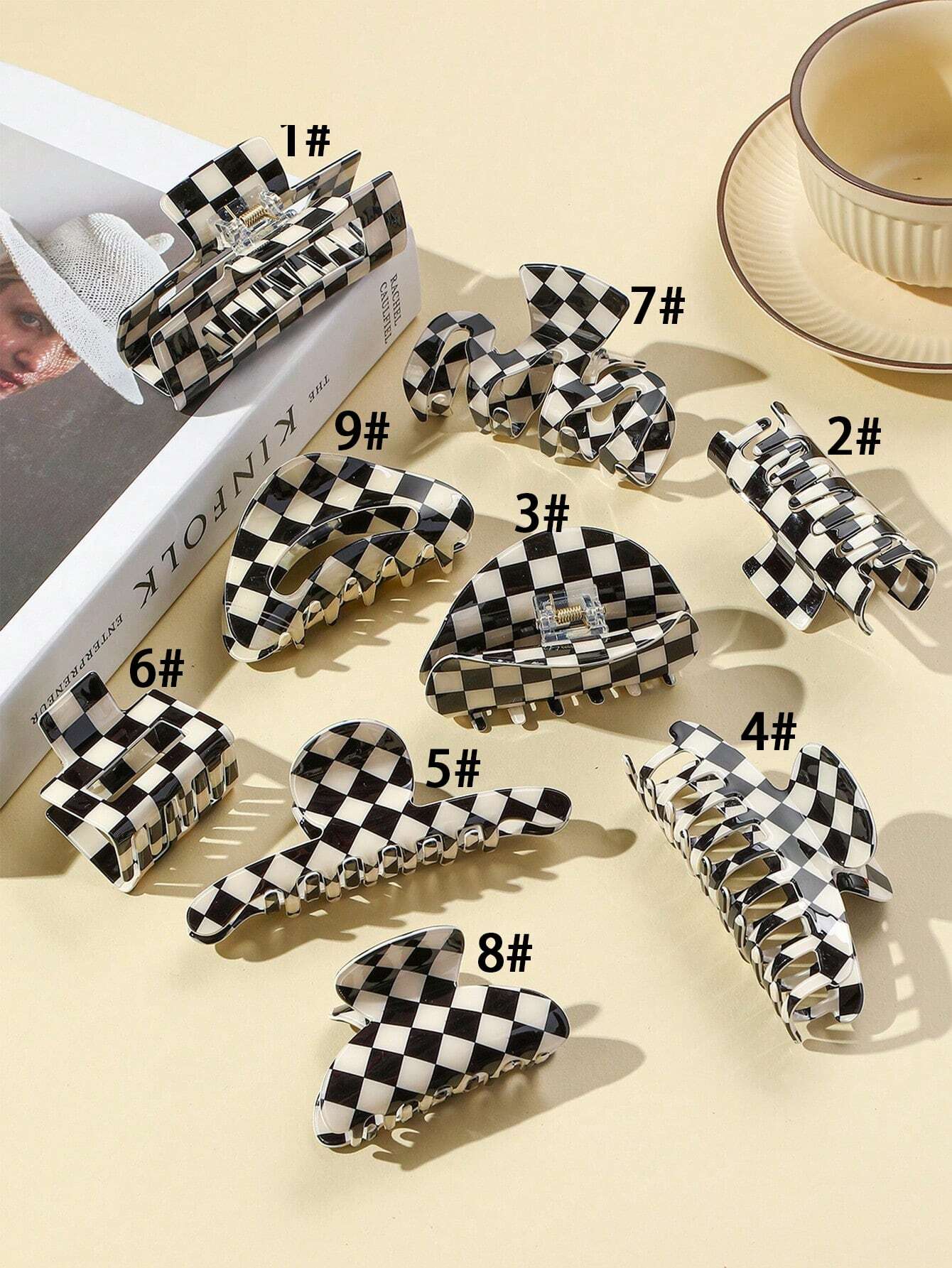 Glossy Checkered Claw Clips: ¡Agregue un toque elegante a su cabello ...