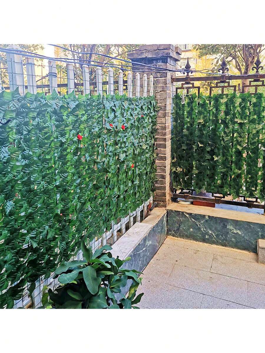 Artificial Fence With Simulation Green Plant Leaves, Lattice Netting ...