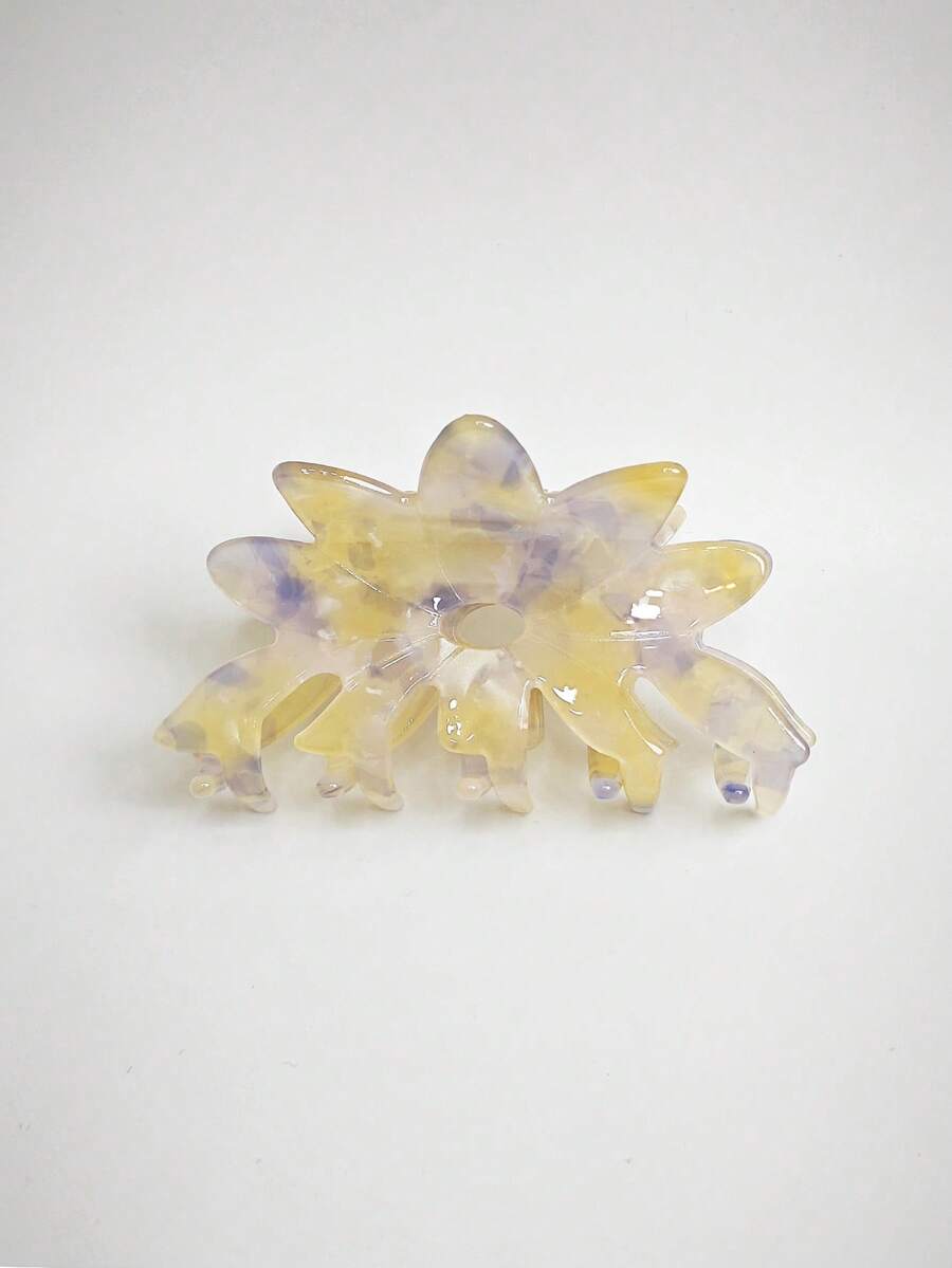 Simple Medium-Sized Acetic Acid Flower Hair Clamp With Fresh And ...