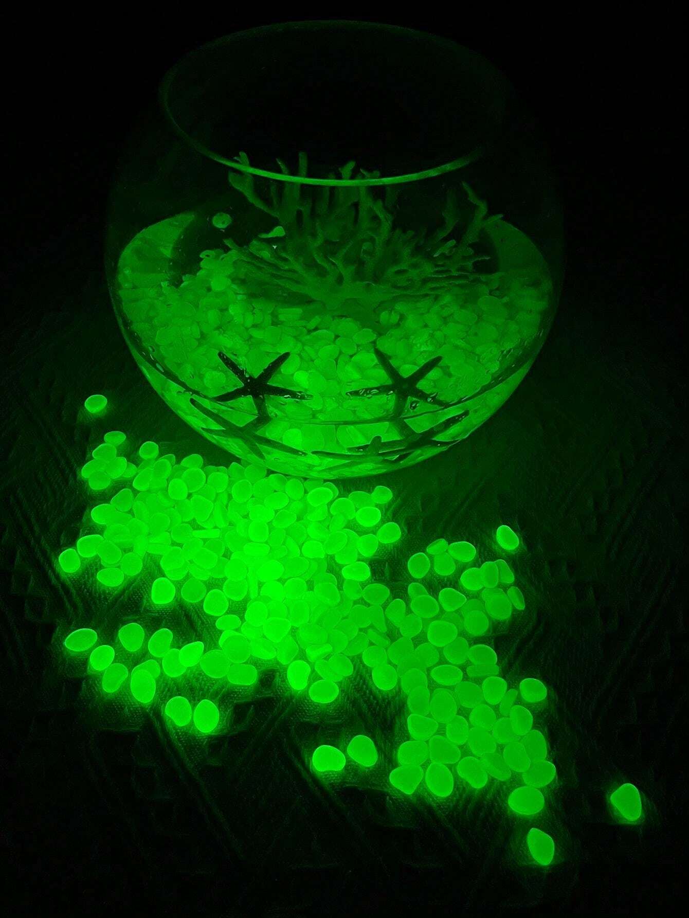 In Dark Gray Pebbles, 306pcs Glow-In-The-Dark Green Pebbles, Solar ...