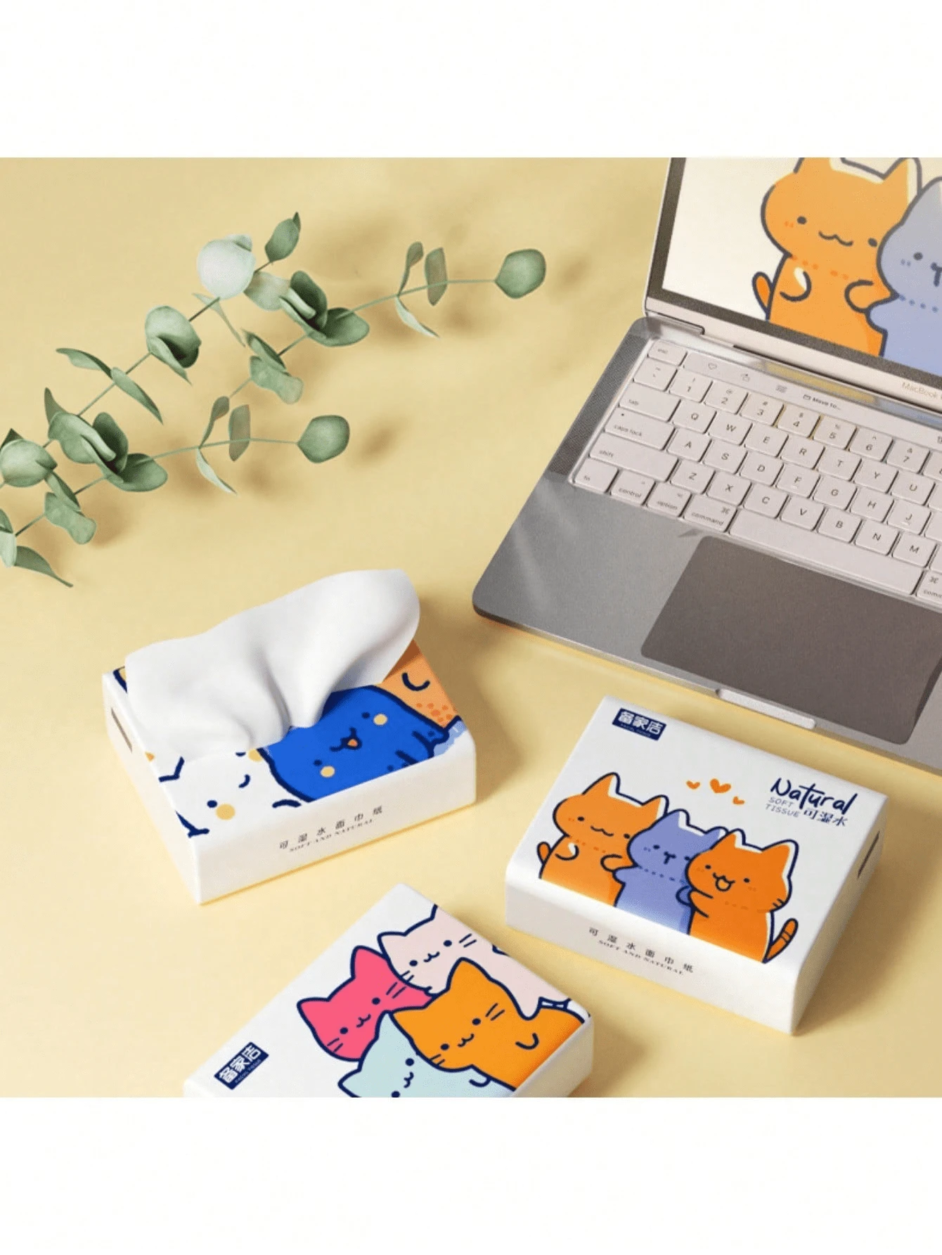 Cute Kitten Home Clean Portable Toilet Paper Can Be Wet Toilet Paper ...