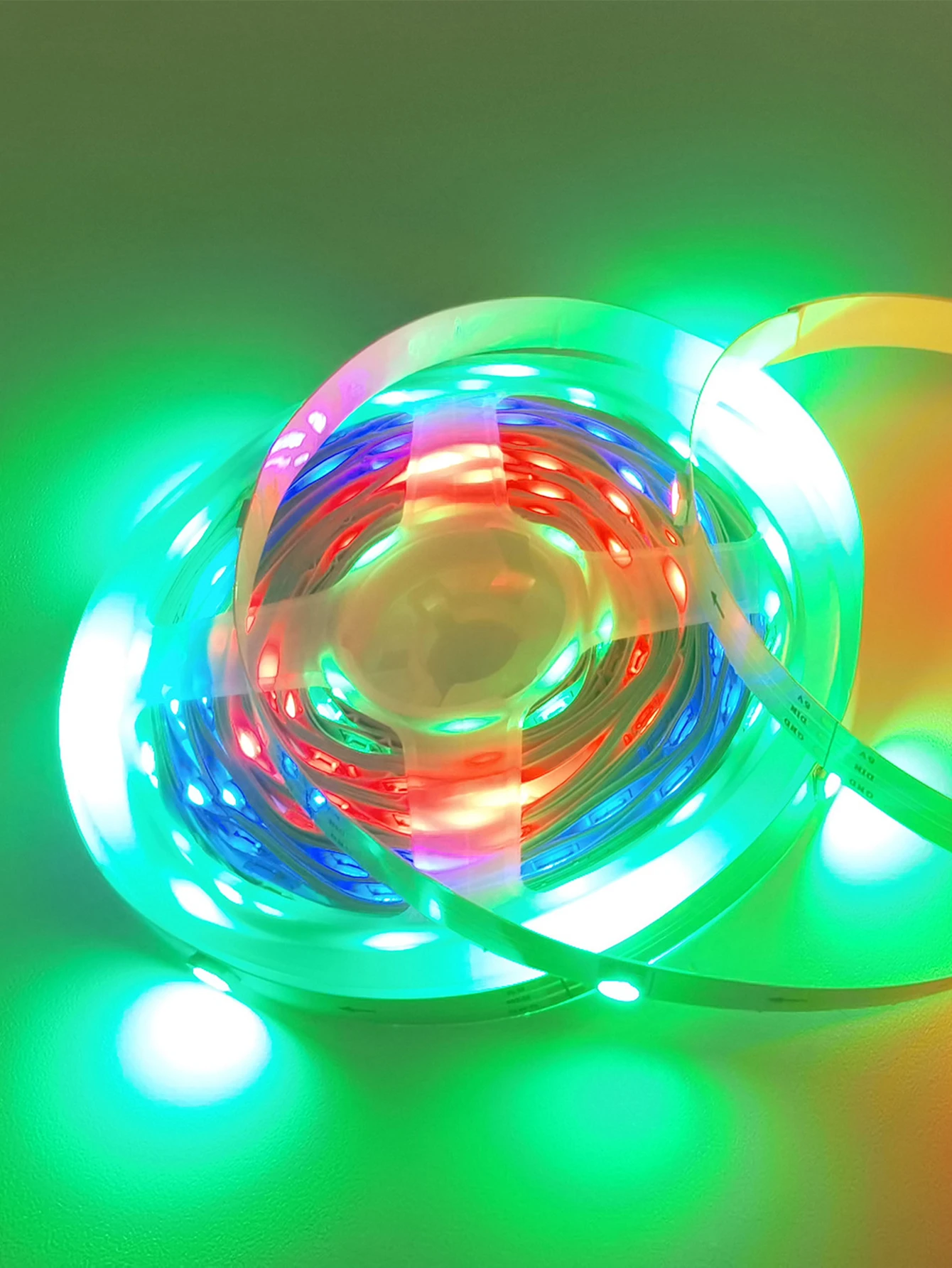 RGB LED Strip Light, 5m Music Sync Bluetooth Strip Light With Remote ...
