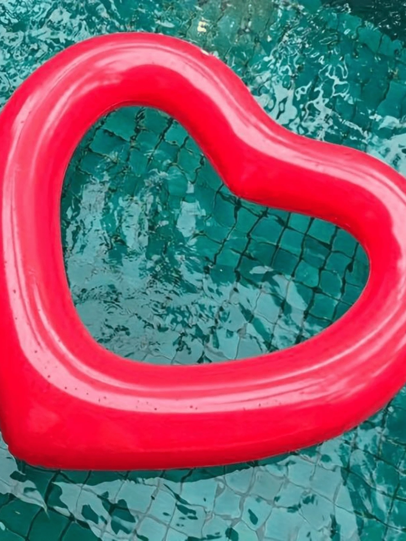 Inflatable Float Tube Swimming Pool Cute Heart Shaped Inflatable ...