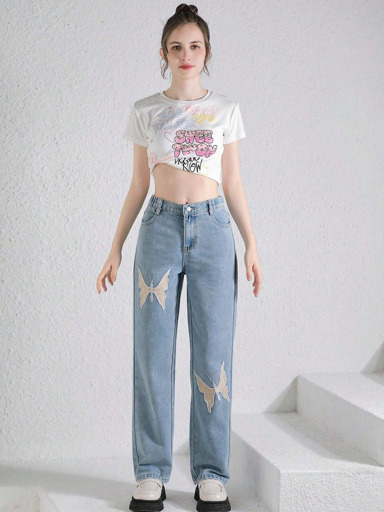 Jean décontracté à taille haute et jambes droites avec broderie de ...