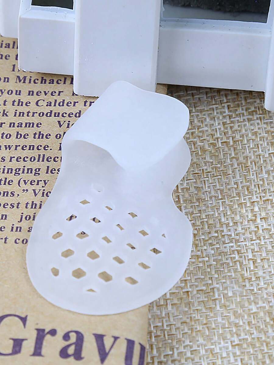 2pcs Soft & Comfortable Silicon Gel Toe Caps For Protecting Toes From ...