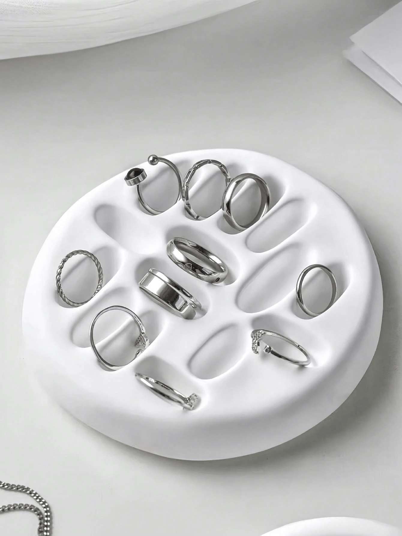 One Round Handmade Gypsum Ring Tray, INS Style Jewel Ring Organiser ...
