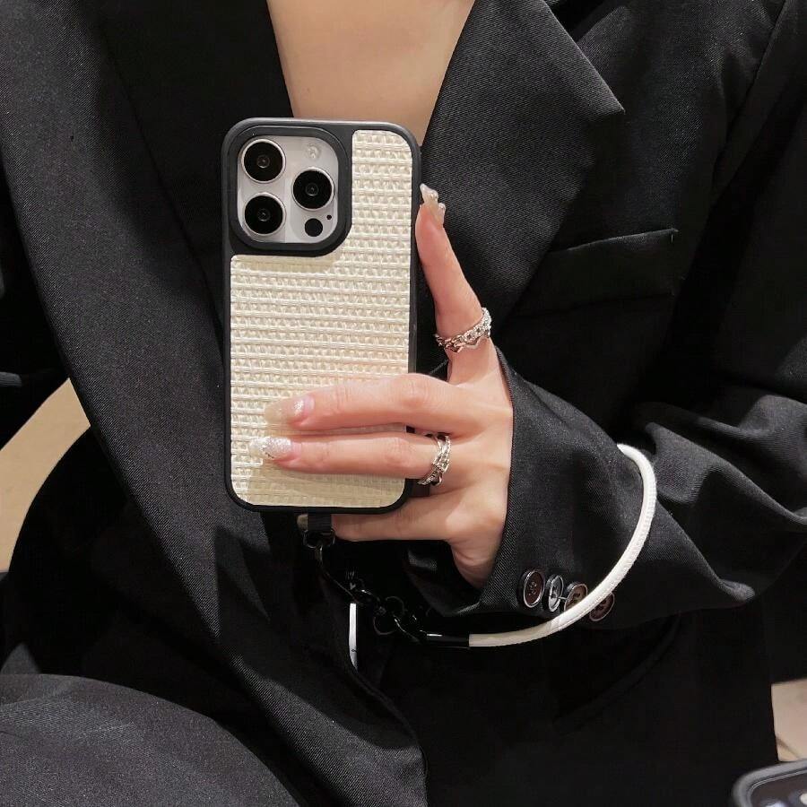 A Trendy And Luxurious Style Phone Case With Soft Edges And Hard ...