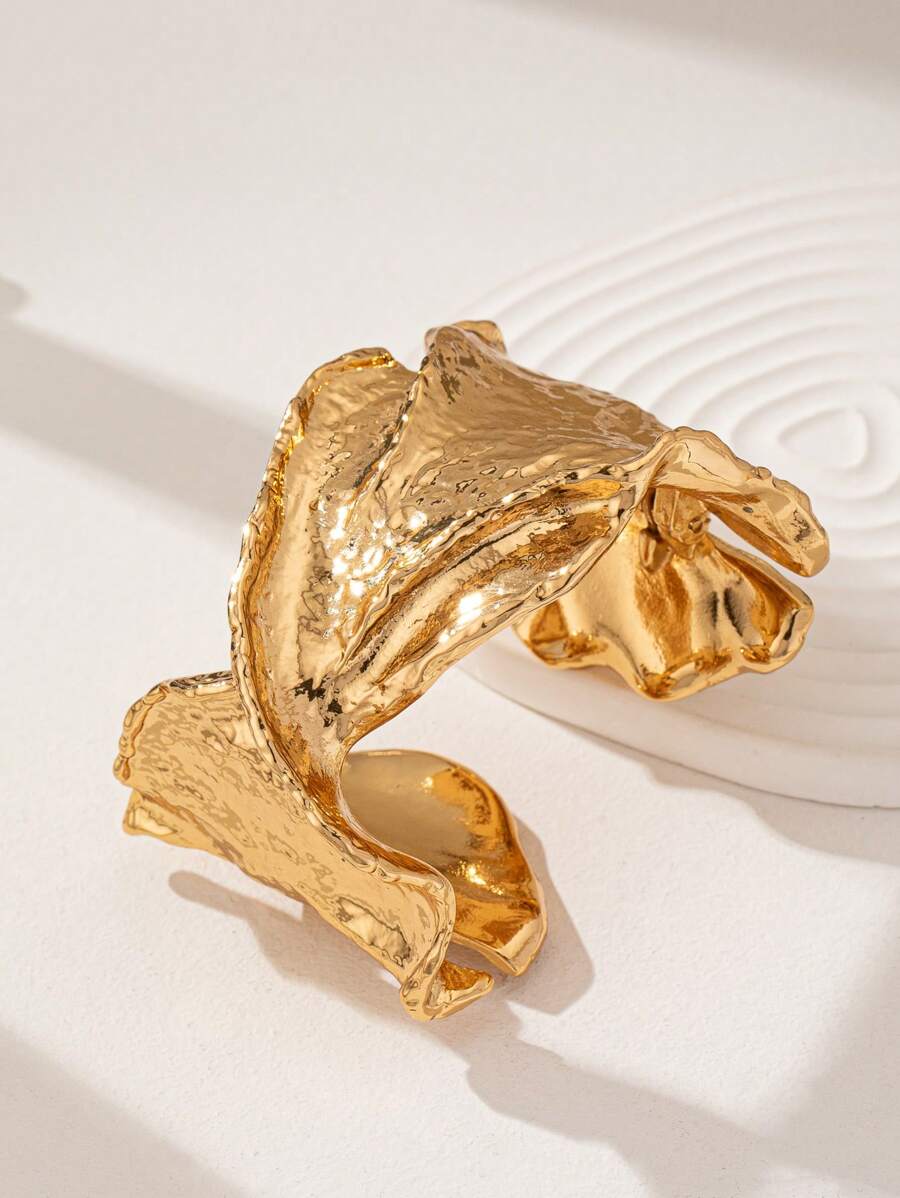 1 Pc Leaf Design Metal Cuff Bangle Statement Bracelet For Women | SHEIN USA