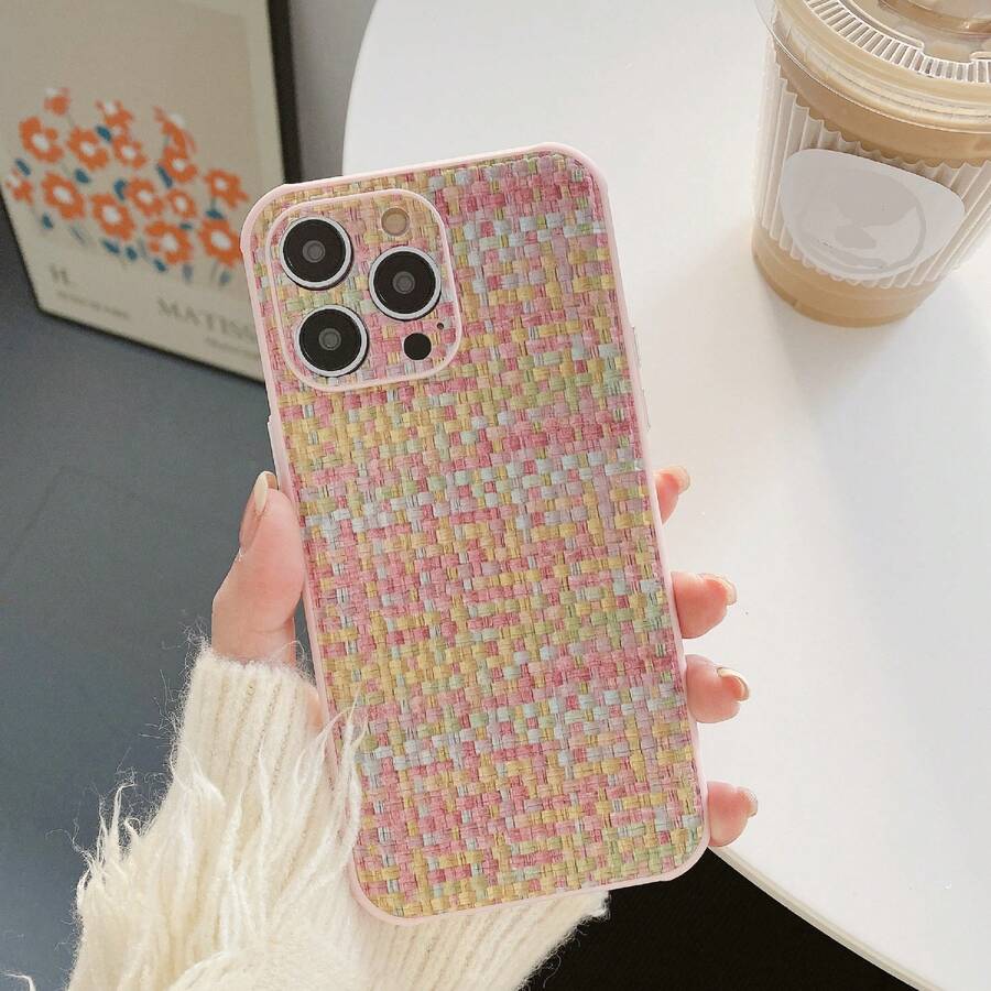 A Simple And Stylish Woven Phone Case For Apple Models | SHEIN UK