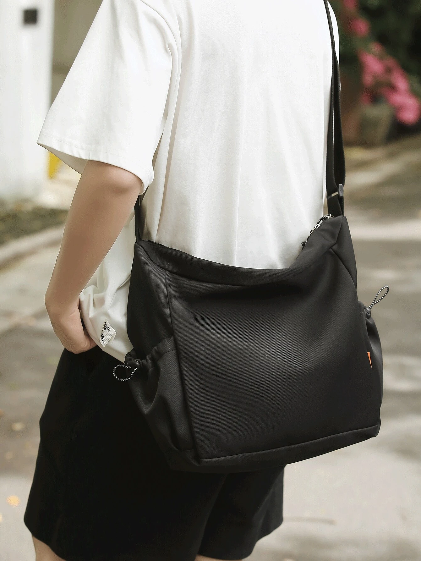 1pc Black Large Capacity Messenger Bag Simple Nylon Waterproof Slant ...