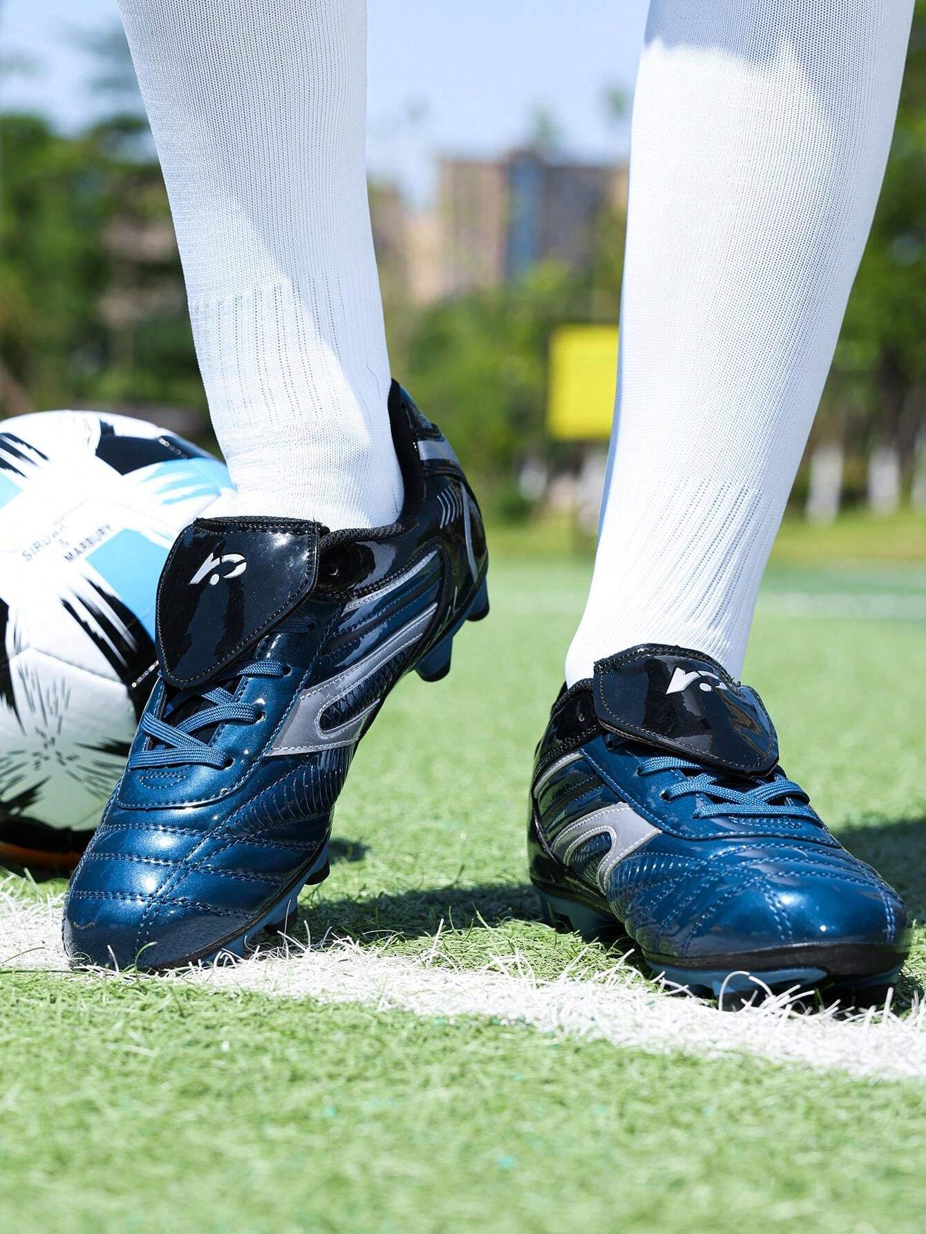 Men's Professional Football Training Shoes With Studs For Teenagers ...